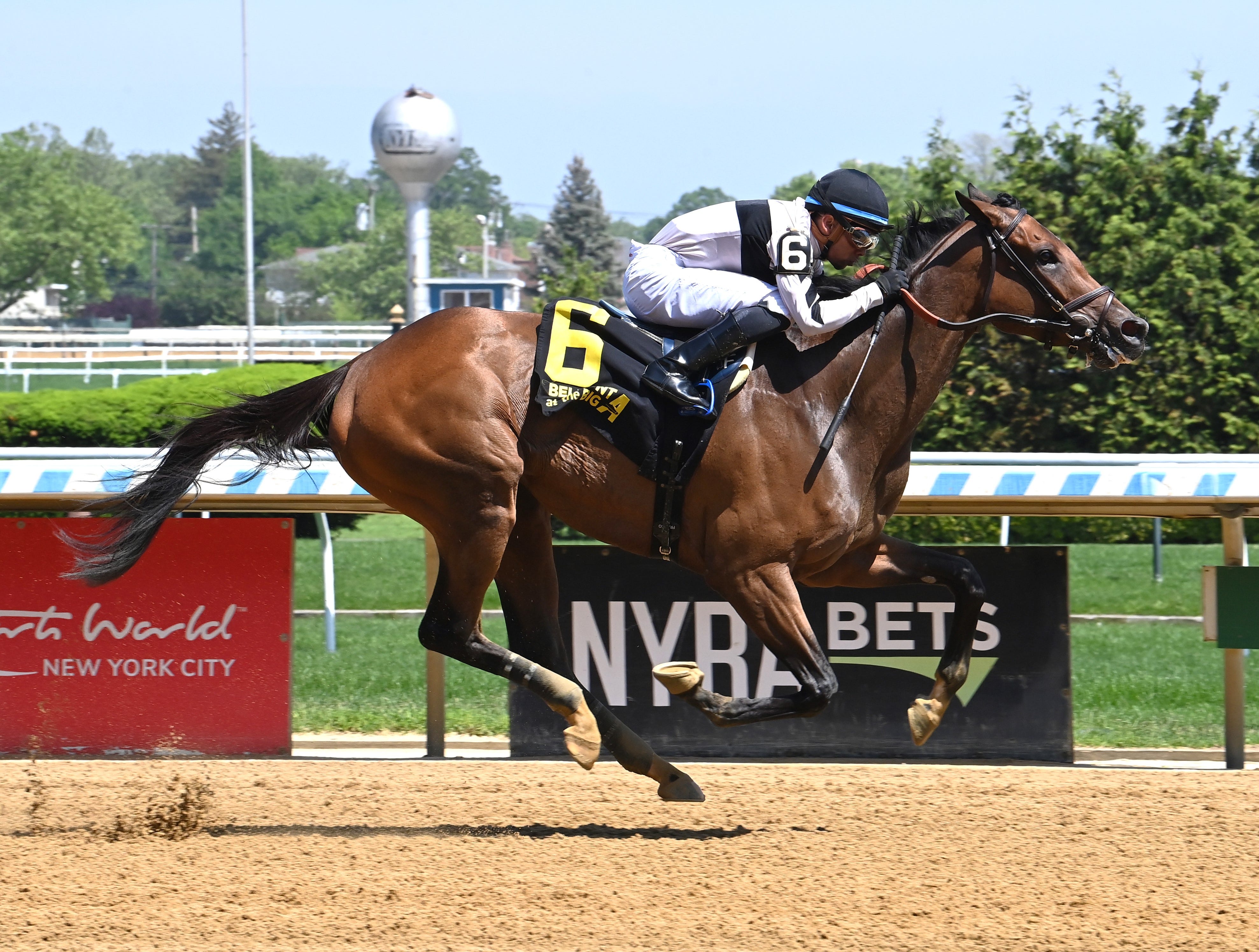 Brown keeps streaking Dolomite at one turn